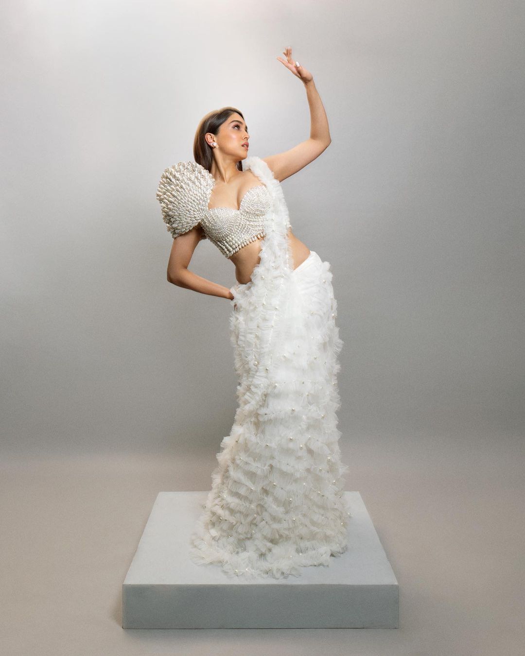 शर्वरी वाघ Photos & Images # 5105 - Filmibeat Hindi