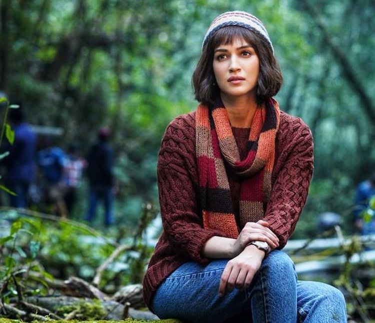 Bhediya Photos & Images # 8010 - Filmibeat Hindi