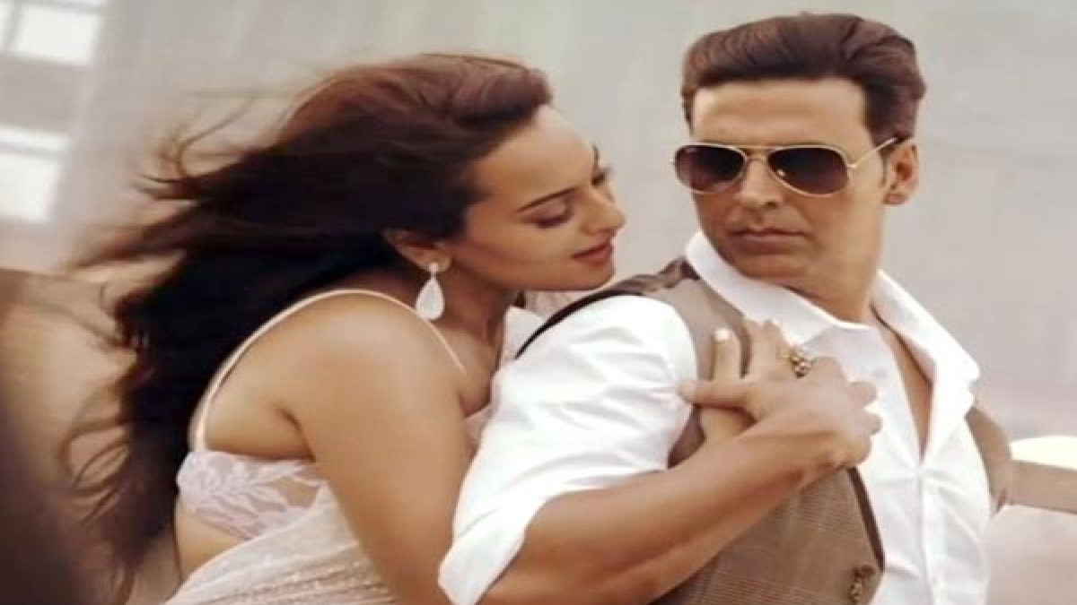 Sonakshi Sinha Supports Akshay Kumar on Chusa hua aam Comment - Hindi ...
