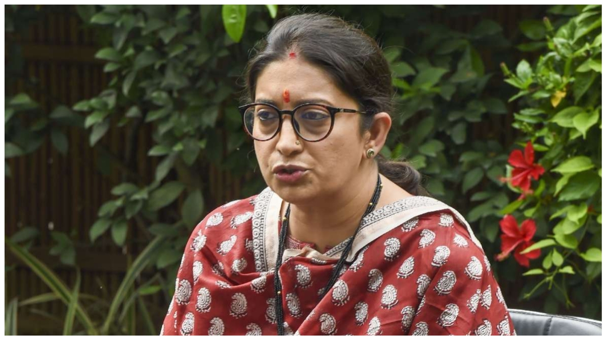 Smriti Irani shared her beautiful throwback photo on her social media ...