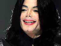 Michael Jackson remains unburied in frozen chamber | अभी तक फ्रीजर में ...