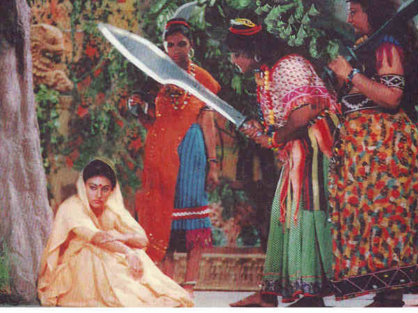 रामायण की त्रिजटा नहीं हैं आयुष्मान खुराना की सासू मां | Ramayan ...