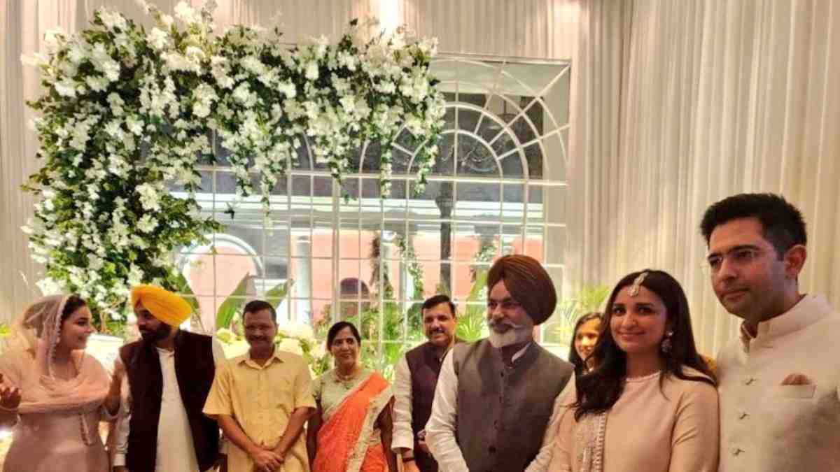 Parineeti Chopra- Raghav Chadha Engagement Inside Photos Viral ...