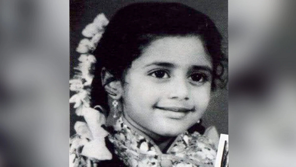 The girl seen in the picture is Smita Patil, married with actor Raj ...