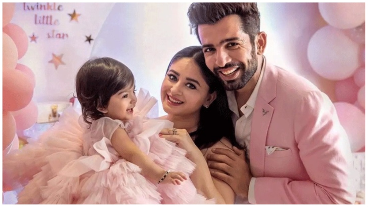 Jay Bhanushali And Mahi Vij's daughter Tara seen on New york Times ...