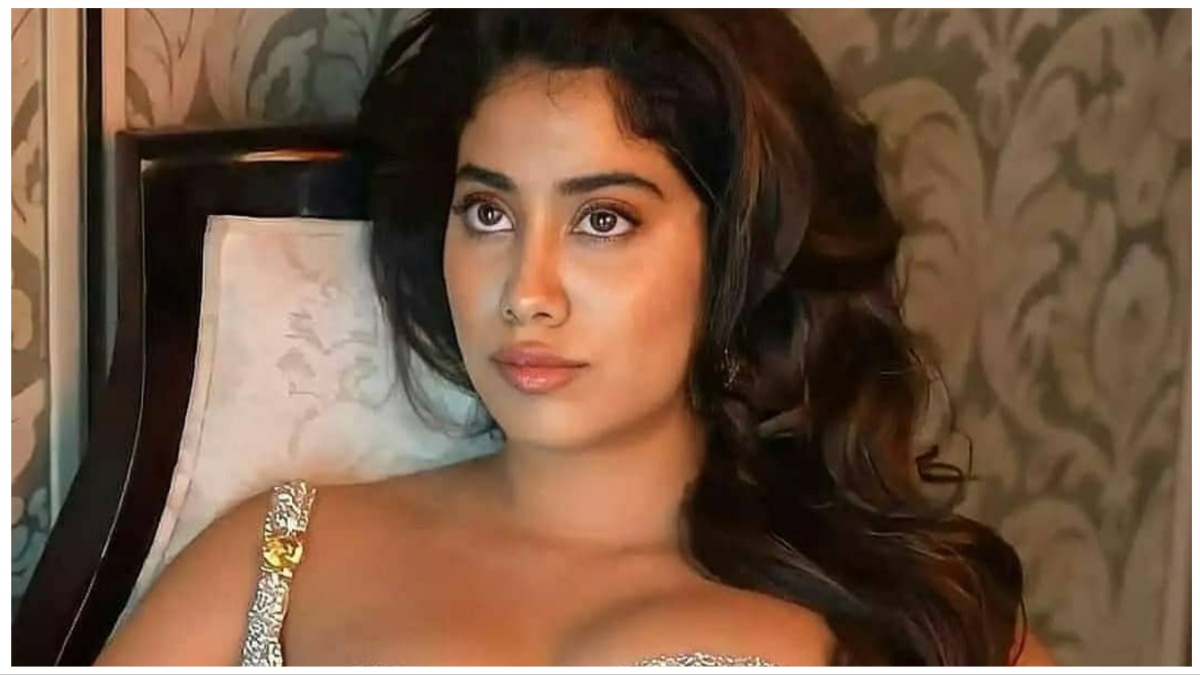 supersexy janhvi Kapoor stole iconic zeenat aman look captioned Call me Gen Z-eenat janhvi ...