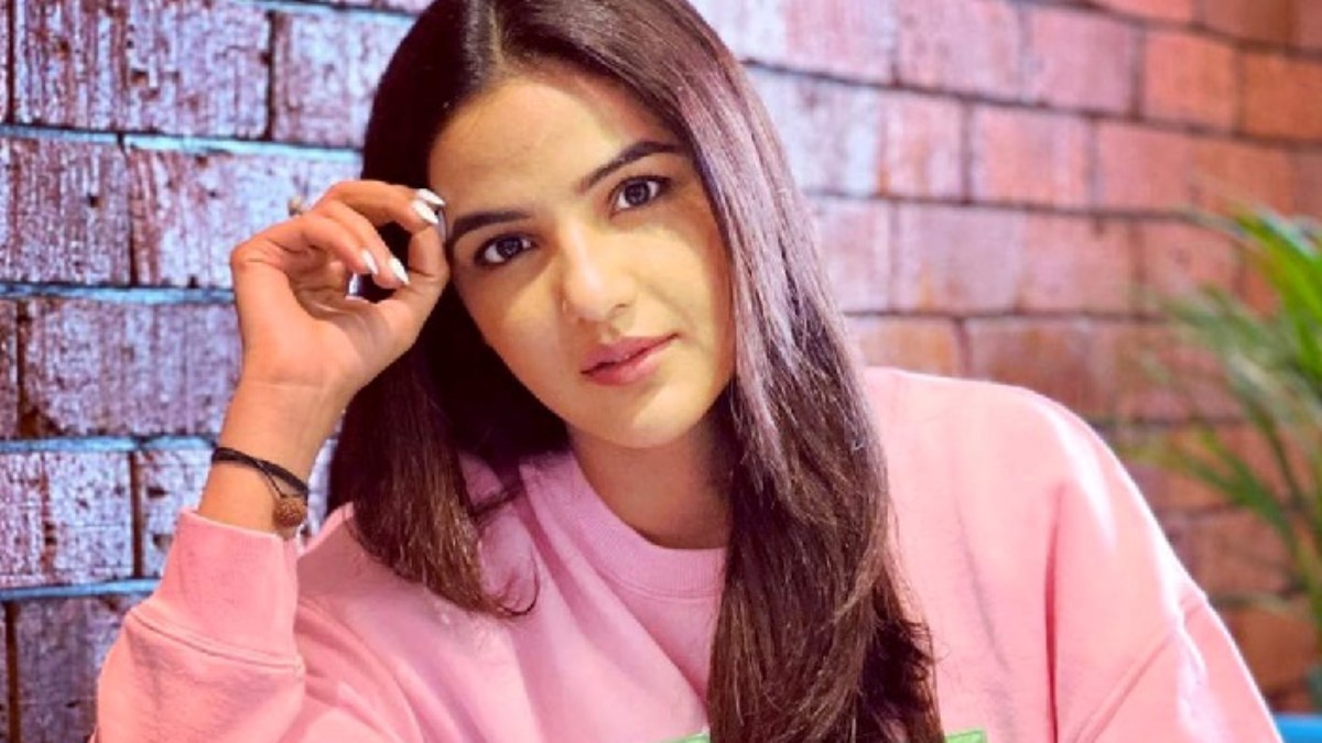 Bigg Boss 14 fame Jasmine Bhasin gets hospitalized, shared her health ...