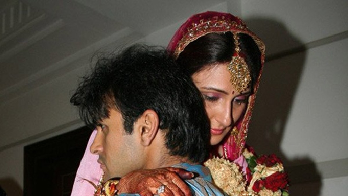 Raj Babbar daughter juhi married Anup Soni against her father - Hindi ...
