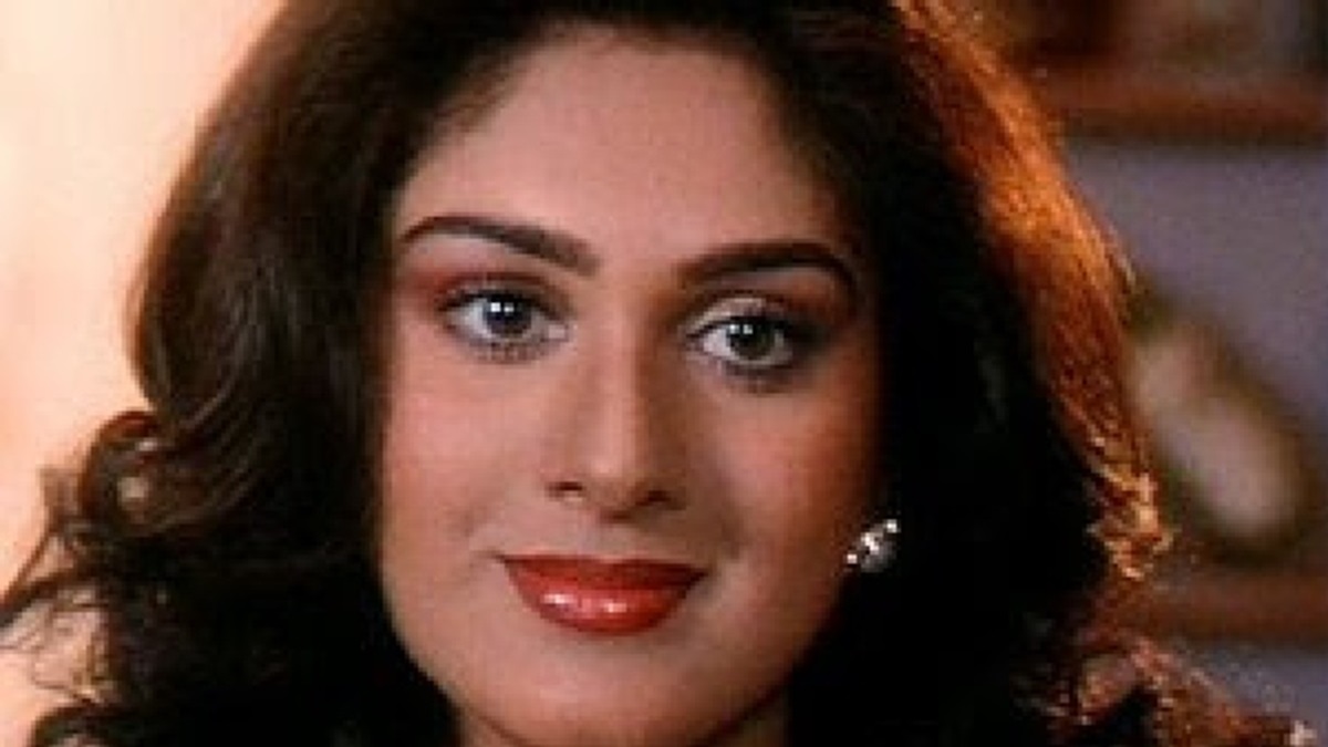 Meenakshi Seshadri explains why male actors like Amitabh Bachchan, Anil ...